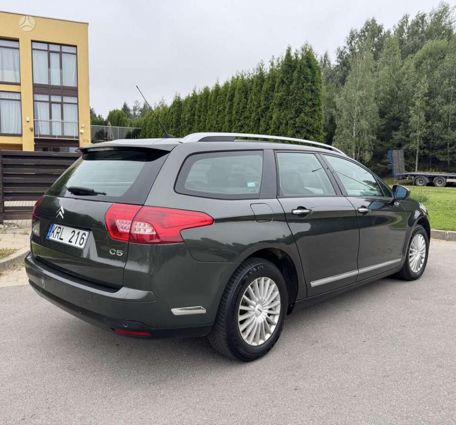 Green Citroen C5 2008 in Vilnius, with an engine capacity of 2.00 L and mileage of 351 thousand km for 2350 €, photo 4 on AUTOMOTO.COM.LV