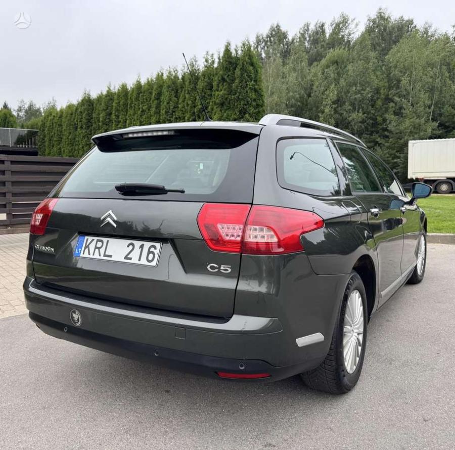 Green Citroen C5 2008 in Vilnius, with an engine capacity of 2.00 L and mileage of 351 thousand km for 2350 €, photo 9 on AUTOMOTO.COM.LV