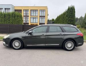 Green Citroen C5 2008 in Vilnius, with an engine capacity of 2.00 L and mileage of 351 thousand km for 2350 €, photo 11 on AUTOMOTO.COM.LV