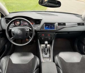 Green Citroen C5 2008 in Vilnius, with an engine capacity of 2.00 L and mileage of 351 thousand km for 2350 €, photo 14 on AUTOMOTO.COM.LV