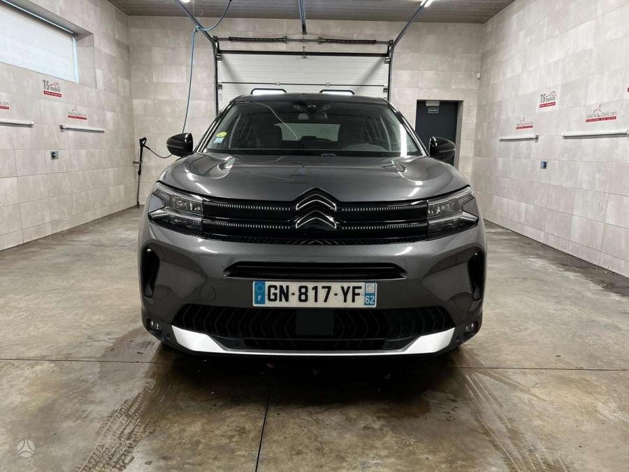 Pelēks Citroen C5 2023 Marijampole, ar dzinēja tilpumu 1.50 L un nobraukumu 171 tūkst. km par 14762 €, foto 3 vietnē AUTOMOTO.COM.LV
