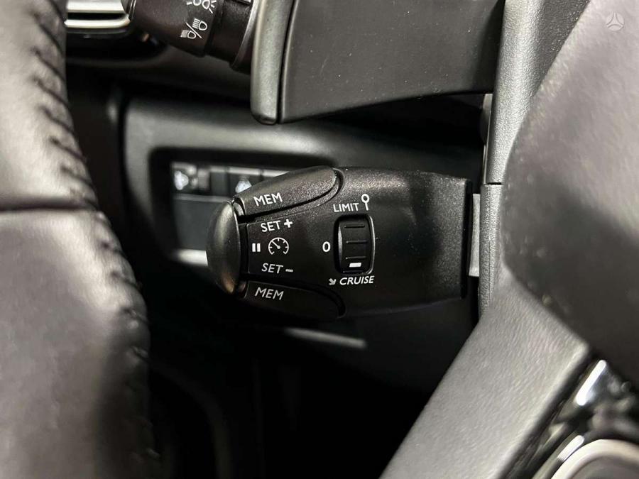 Pelēks Citroen C5 2023 Marijampole, ar dzinēja tilpumu 1.50 L un nobraukumu 171 tūkst. km par 14762 €, foto 9 vietnē AUTOMOTO.COM.LV