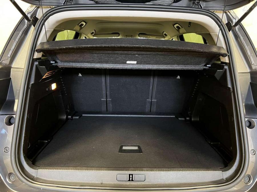 Pelēks Citroen C5 2023 Marijampole, ar dzinēja tilpumu 1.50 L un nobraukumu 171 tūkst. km par 14762 €, foto 15 vietnē AUTOMOTO.COM.LV