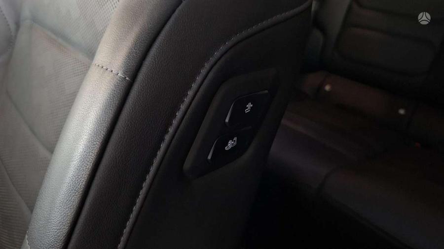 Grey Citroen C5 2023 in Kaunas, with an engine capacity of 1.60 L and mileage of 20 thousand km for 30988 €, photo 19 on AUTOMOTO.COM.LV