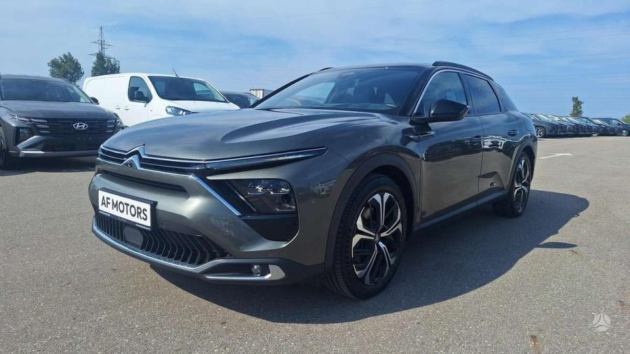 Grey Citroen C5 2023 in Kaunas, with an engine capacity of 1.60 L and mileage of 20 thousand km for 30988 €, photo 22 on AUTOMOTO.COM.LV