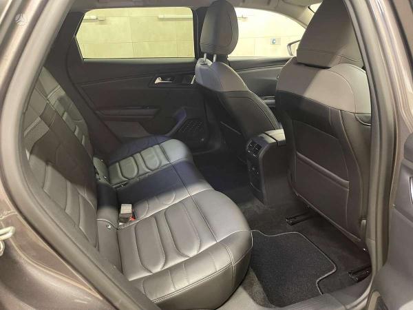 Pelēks Citroen C5 2023 Marijampole, ar dzinēja tilpumu 1.20 L un nobraukumu 58 tūkst. km par 16928 €, foto 11 vietnē AUTOMOTO.COM.LV