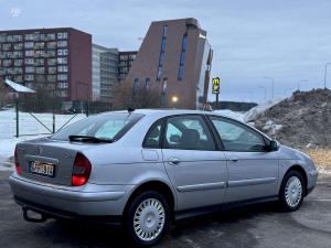 Grey Citroen C5 2001 in Vilnius, with an engine capacity of 2.18 L and mileage of 241 thousand km for 1000 €, photo 4 on AUTOMOTO.COM.LV