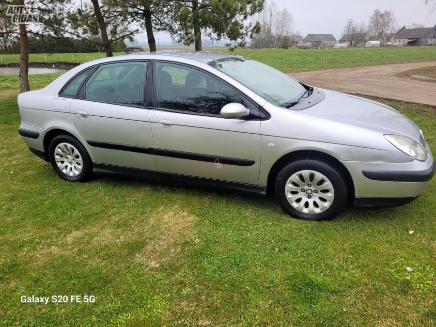 Pelēks Citroen C5 2001 Vilkaviškis, ar dzinēja tilpumu 2.00 L un nobraukumu 413 tūkst. km par 680 €, foto 3 vietnē AUTOMOTO.COM.LV