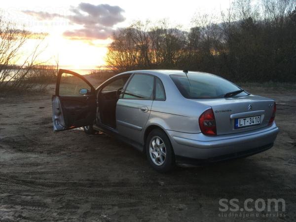 Citroen C5 2001 Rīga vietnē Pelēks Citroen C5 2001 Rīga, ar dzinēja tilpumu 2.00 L un nobraukumu 200 tūkst. km par 500 €, foto 8 vietnē AUTOMOTO.COM.LV