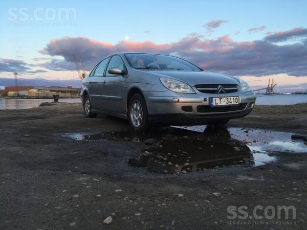 Citroen C5 2001 Rīga vietnē Pelēks Citroen C5 2001 Rīga, ar dzinēja tilpumu 2.00 L un nobraukumu 200 tūkst. km par 500 €, foto 11 vietnē AUTOMOTO.COM.LV
