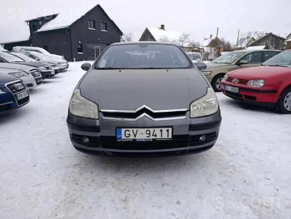 Pelēks Citroen C5 2004 Rēzekne, ar dzinēja tilpumu 1.60 L un nobraukumu 336 tūkst. km par 1250 €, foto 2 vietnē AUTOMOTO.COM.LV