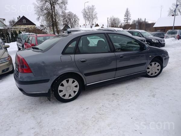 Pelēks Citroen C5 2004 Rēzekne, ar dzinēja tilpumu 1.60 L un nobraukumu 336 tūkst. km par 1250 €, foto 4 vietnē AUTOMOTO.COM.LV