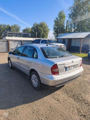 Pelēks Citroen C5 2004 Panevēža, ar dzinēja tilpumu 2.00 L un nobraukumu 320 tūkst. km par 300 €, foto  vietnē AUTOMOTO.COM.LV