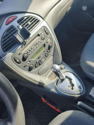 Серый Ситроен С5 2004 в Паневежис, объемом двигателя 2.00 л и пробегом 320 тыс. км за 300 €, фото 16 на AUTOMOTO.COM.LV