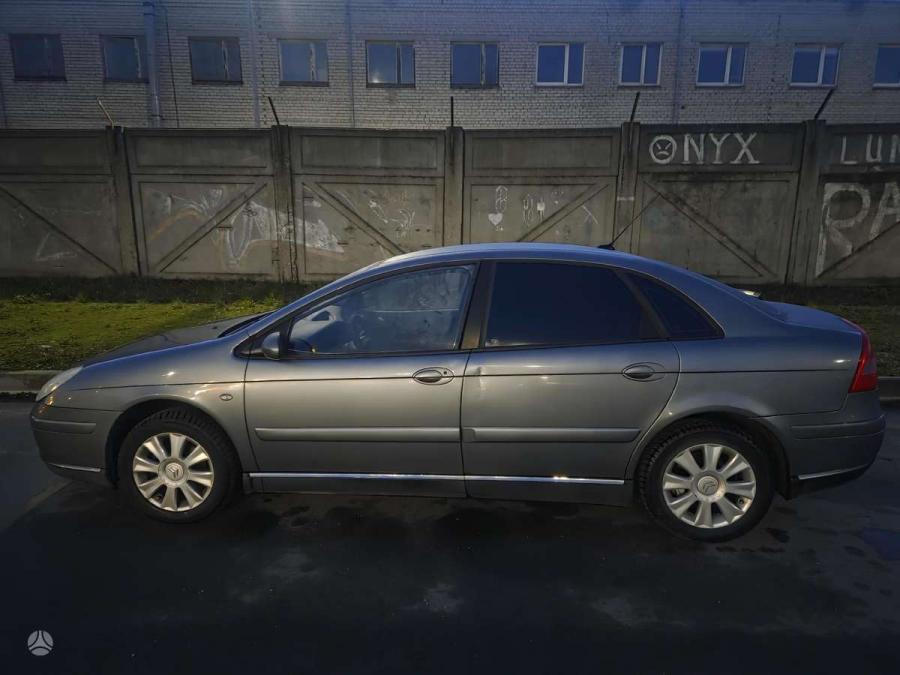 Pelēks Citroen C5 2005 Klaipėda, ar dzinēja tilpumu 2.00 L un nobraukumu 205 tūkst. km par 900 €, foto 7 vietnē AUTOMOTO.COM.LV
