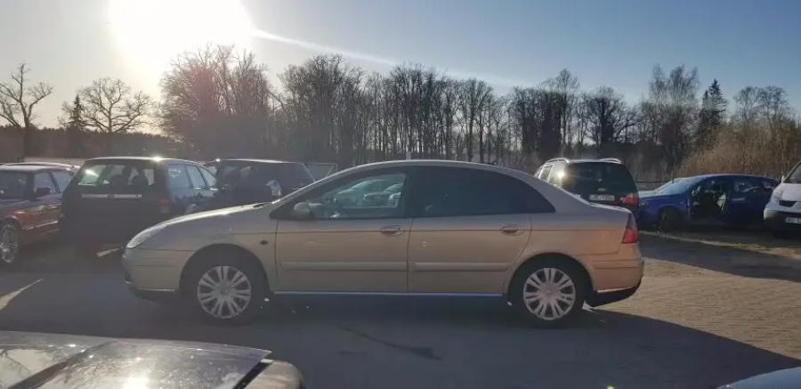 Pelēks Citroen C5 2005 Valmiera, ar dzinēja tilpumu 2.00 L un nobraukumu 219 tūkst. km par 1650 €, foto 7 vietnē AUTOMOTO.COM.LV