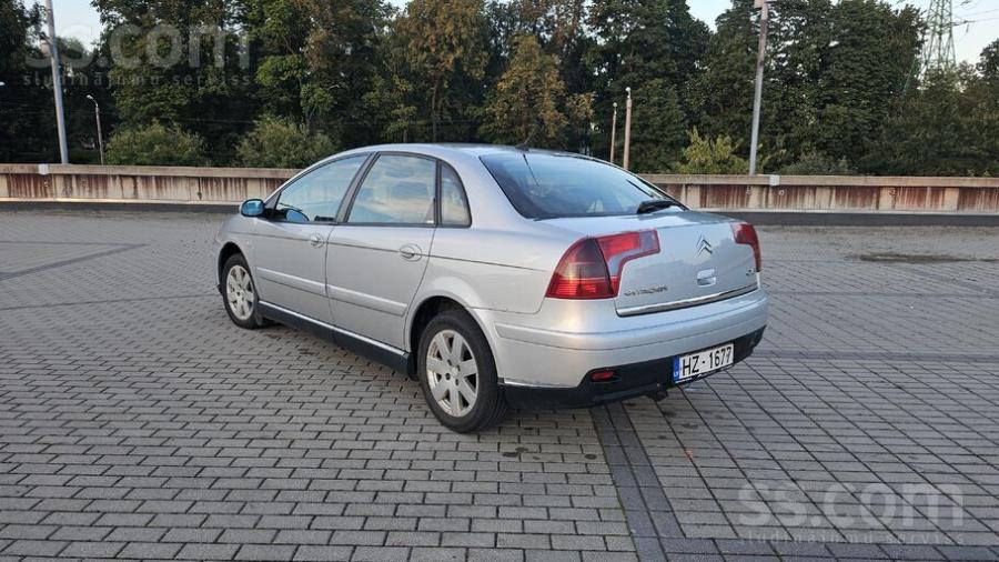 Pelēks Citroen C5 2006 Rīga, ar dzinēja tilpumu 2.20 L un nobraukumu 334 tūkst. km par 400 €, foto 4 vietnē AUTOMOTO.COM.LV