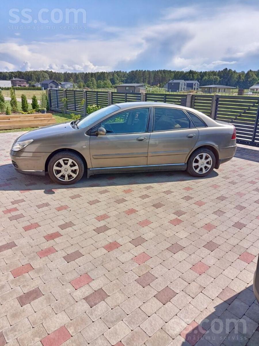 Grey Citroen C5 2007 in Riga, with an engine capacity of 2.00 L and mileage of 324 thousand km for 2000 €, photo 1 on AUTOMOTO.COM.LV