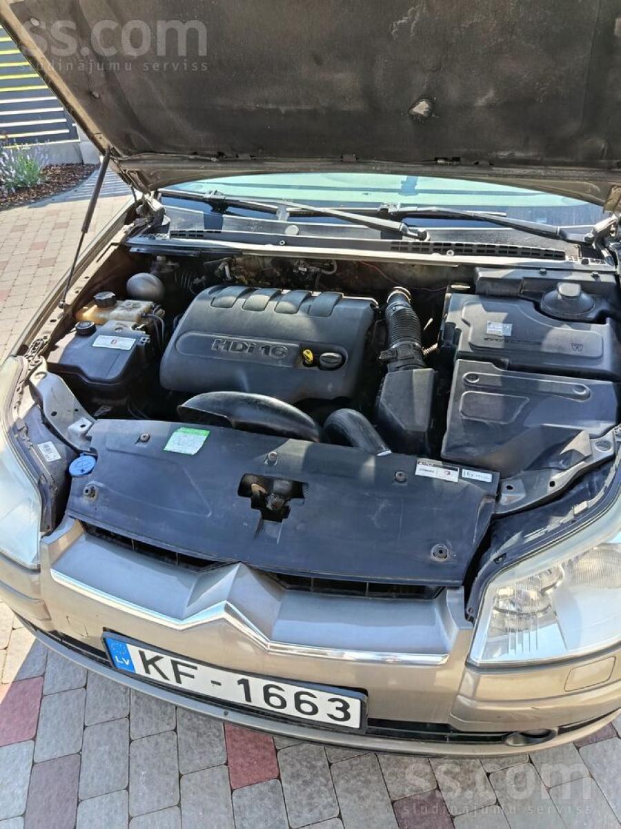 Grey Citroen C5 2007 in Riga, with an engine capacity of 2.00 L and mileage of 324 thousand km for 2000 €, photo 8 on AUTOMOTO.COM.LV