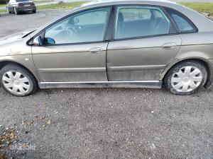 Pelēks Citroen C5 2007 Rapla, ar dzinēja tilpumu 0.00 L un nobraukumu 292 tūkst. km par 950 €, foto 6 vietnē AUTOMOTO.COM.LV