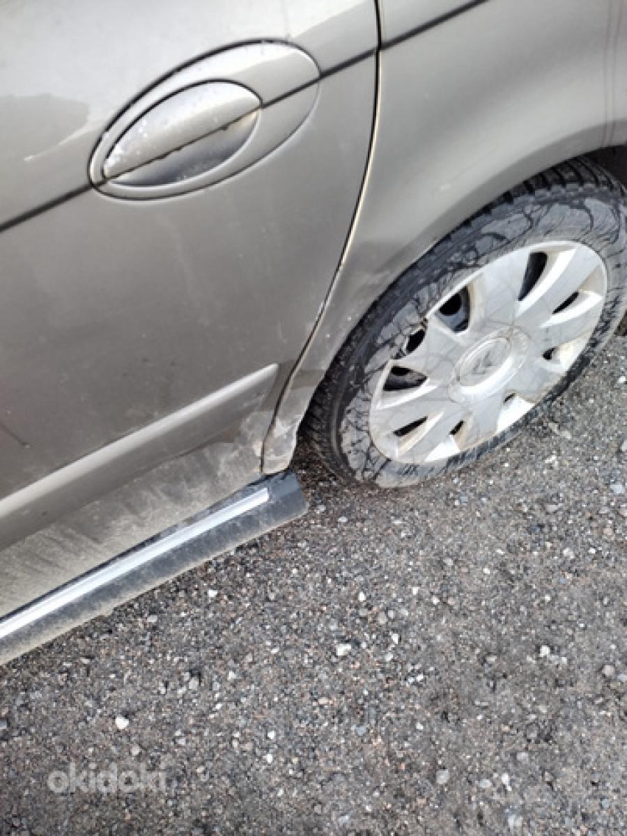 Pelēks Citroen C5 2007 Rapla, ar dzinēja tilpumu 0.00 L un nobraukumu 292 tūkst. km par 950 €, foto 8 vietnē AUTOMOTO.COM.LV