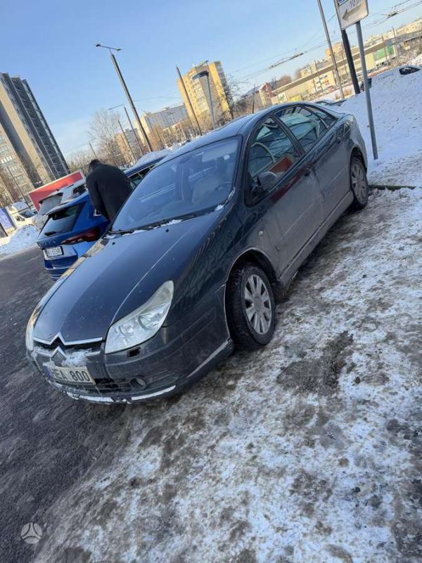 Pelēks Citroen C5 2008 Viļņa, ar dzinēja tilpumu 2.00 L un nobraukumu 298 tūkst. km par 650 €, foto 1 vietnē AUTOMOTO.COM.LV