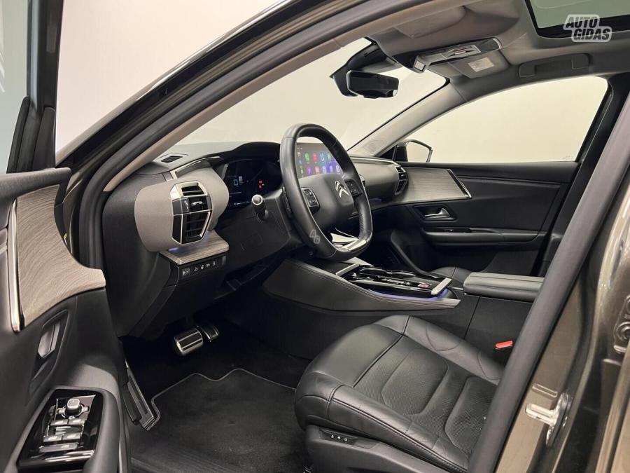 Grey Citroen C5 2022 in Vilnius, with an engine capacity of 1.60 L and mileage of 61 thousand km for 22990 €, photo 12 on AUTOMOTO.COM.LV