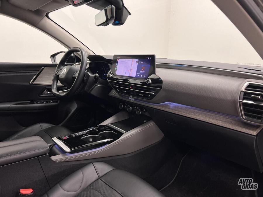 Grey Citroen C5 2022 in Vilnius, with an engine capacity of 1.60 L and mileage of 61 thousand km for 22990 €, photo 33 on AUTOMOTO.COM.LV