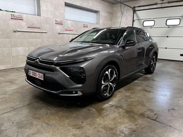 Pelēks Citroen C5 2023 Marijampole, ar dzinēja tilpumu 1.20 L un nobraukumu 66 tūkst. km par 17424 €, foto 1 vietnē AUTOMOTO.COM.LV