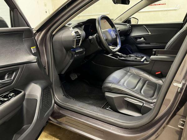 Grey Citroen C5 2023 in Marijampole, with an engine capacity of 1.20 L and mileage of 66 thousand km for 17424 €, photo 7 on AUTOMOTO.COM.LV