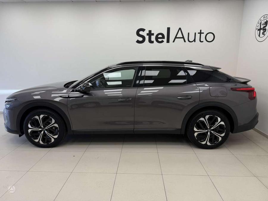 Pelēks Citroen C5 2023 Viļņa, ar dzinēja tilpumu 1.60 L un nobraukumu 29 tūkst. km par 23990 €, foto 3 vietnē AUTOMOTO.COM.LV