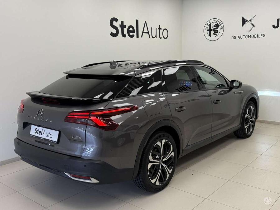 Pelēks Citroen C5 2023 Viļņa, ar dzinēja tilpumu 1.60 L un nobraukumu 29 tūkst. km par 23990 €, foto 6 vietnē AUTOMOTO.COM.LV