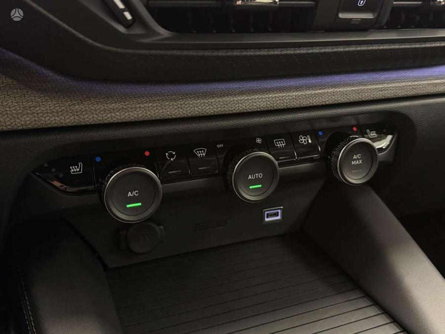 Pelēks Citroen C5 2023 Viļņa, ar dzinēja tilpumu 1.60 L un nobraukumu 29 tūkst. km par 23990 €, foto 19 vietnē AUTOMOTO.COM.LV