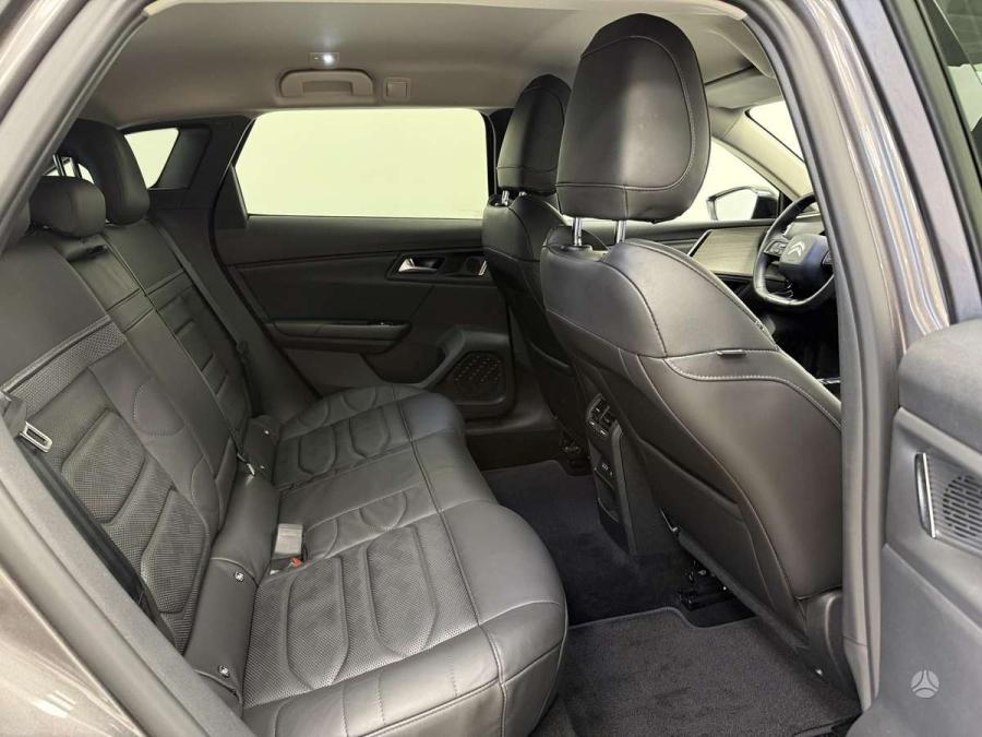 Pelēks Citroen C5 2023 Viļņa, ar dzinēja tilpumu 1.60 L un nobraukumu 29 tūkst. km par 23990 €, foto 33 vietnē AUTOMOTO.COM.LV
