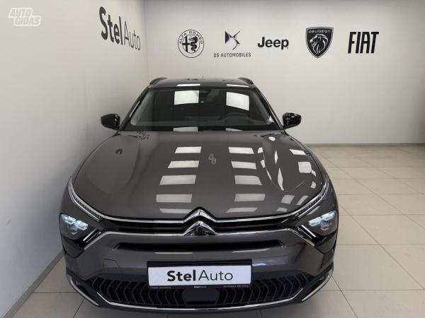 Ситроен С5 2023 в Вильнюс на AUTOMOTO.COM.LV Серый Ситроен С5 2023 в Вильнюс, объемом двигателя 1.60 л и пробегом 29 тыс. км за 23990 €, фото 4 на AUTOMOTO.COM.LV