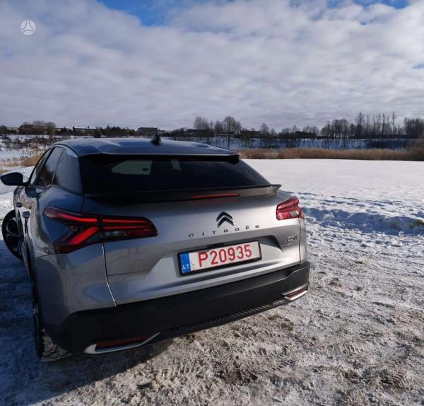 Grey Citroen C5 2024 in Marijampole, with an engine capacity of 1.20 L and mileage of 31 thousand km for 20900 €, photo 4 on AUTOMOTO.COM.LV