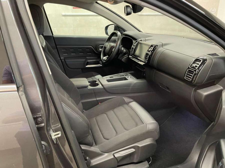 Pelēks Citroen C5 2023 Marijampole, ar dzinēja tilpumu 1.20 L un nobraukumu 169 tūkst. km par 14762 €, foto 10 vietnē AUTOMOTO.COM.LV