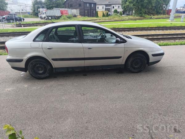 Grey Citroen C5 2002 in Liepaja, with an engine capacity of 2.00 L and mileage of 240 thousand km for 1100 €, photo 5 on AUTOMOTO.COM.LV