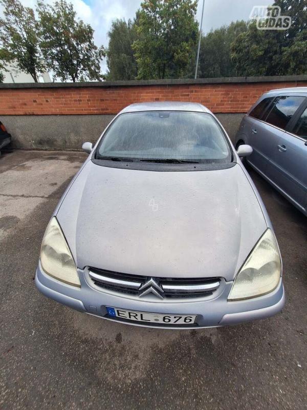 Pelēks Citroen C5 2003 Šauļi, ar dzinēja tilpumu 1.80 L un nobraukumu 300 tūkst. km par 850 €, foto 4 vietnē AUTOMOTO.COM.LV