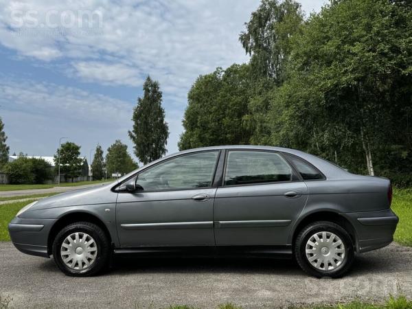 Pelēks Citroen C5 2004 Daugavpils, ar dzinēja tilpumu 2.00 L un nobraukumu 364 tūkst. km par 950 €, foto 8 vietnē AUTOMOTO.COM.LV