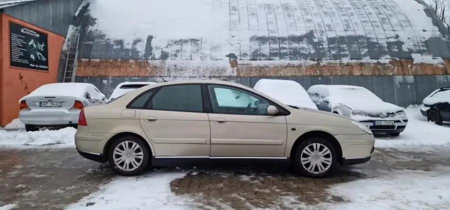 Pelēks Citroen C5 2005 Valmiera, ar dzinēja tilpumu 2.00 L un nobraukumu 228 tūkst. km par 1000 €, foto 3 vietnē AUTOMOTO.COM.LV