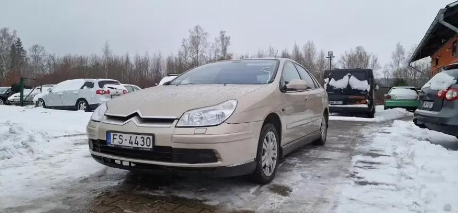 Pelēks Citroen C5 2005 Valmiera, ar dzinēja tilpumu 2.00 L un nobraukumu 228 tūkst. km par 1000 €, foto 8 vietnē AUTOMOTO.COM.LV