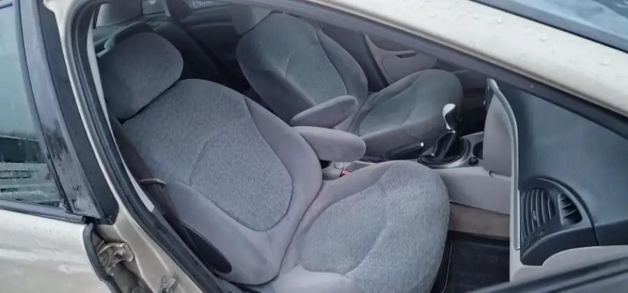 Pelēks Citroen C5 2005 Valmiera, ar dzinēja tilpumu 2.00 L un nobraukumu 228 tūkst. km par 1000 €, foto 12 vietnē AUTOMOTO.COM.LV