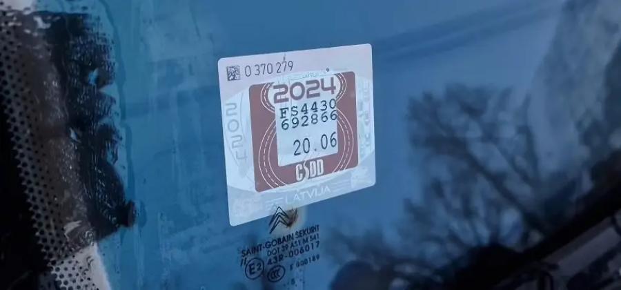Pelēks Citroen C5 2005 Valmiera, ar dzinēja tilpumu 2.00 L un nobraukumu 228 tūkst. km par 1000 €, foto 15 vietnē AUTOMOTO.COM.LV