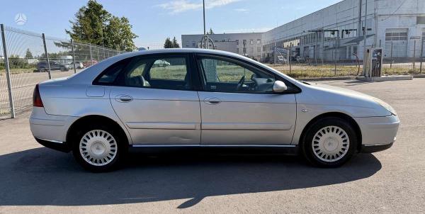 Grey Citroen C5 2005 in Panevezys, with an engine capacity of 1.56 L and mileage of 382 thousand km for 750 €, photo 4 on AUTOMOTO.COM.LV
