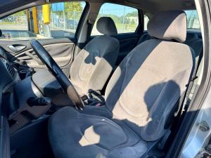 Pelēks Citroen C5 2005 Panevēža, ar dzinēja tilpumu 1.56 L un nobraukumu 382 tūkst. km par 750 €, foto 12 vietnē AUTOMOTO.COM.LV
