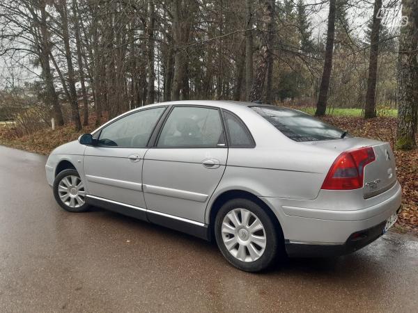 Pelēks Citroen C5 2005 Jurbarkas, ar dzinēja tilpumu 2.20 L un nobraukumu 350 tūkst. km par 500 €, foto 6 vietnē AUTOMOTO.COM.LV