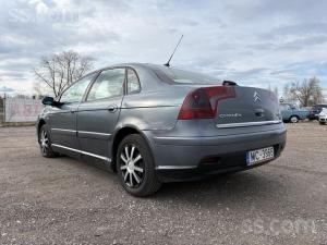 Grey Citroen C5 2006 in Daugavpils, with an engine capacity of 1.60 L and mileage of 479 thousand km for 750 €, photo 4 on AUTOMOTO.COM.LV