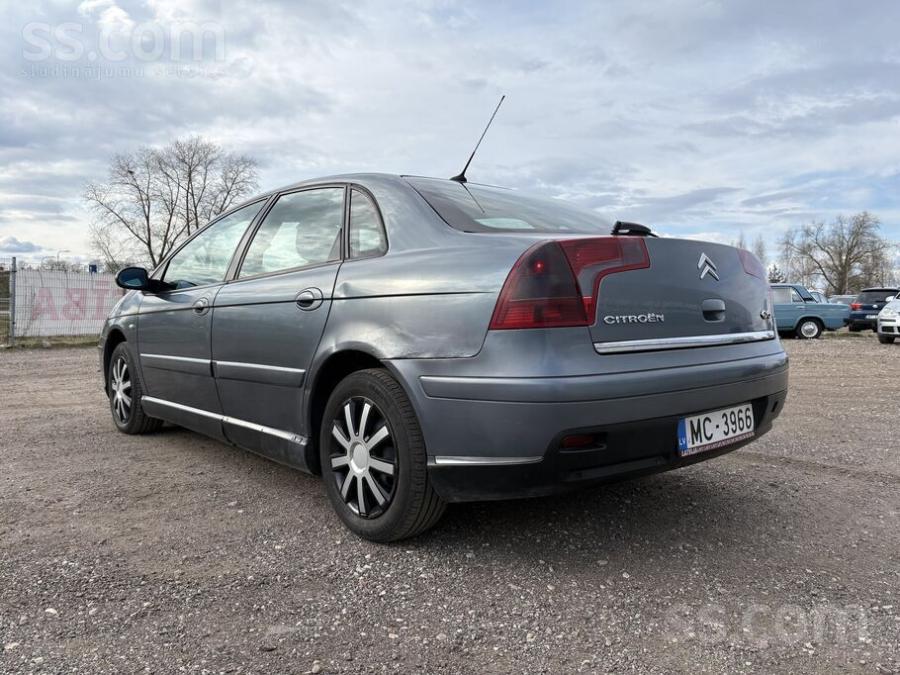 Grey Citroen C5 2006 in Daugavpils, with an engine capacity of 1.60 L and mileage of 479 thousand km for 750 €, photo 4 on AUTOMOTO.COM.LV