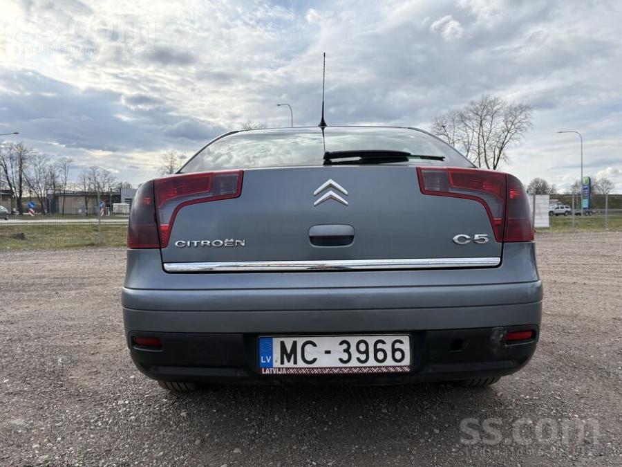 Grey Citroen C5 2006 in Daugavpils, with an engine capacity of 1.60 L and mileage of 479 thousand km for 750 €, photo 5 on AUTOMOTO.COM.LV